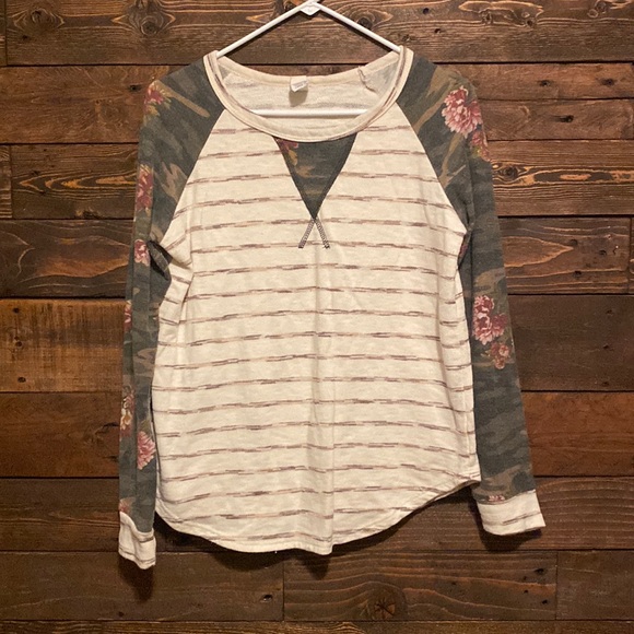 7th Ray | Tops | 7th Ray Long Sleeve | Poshmark